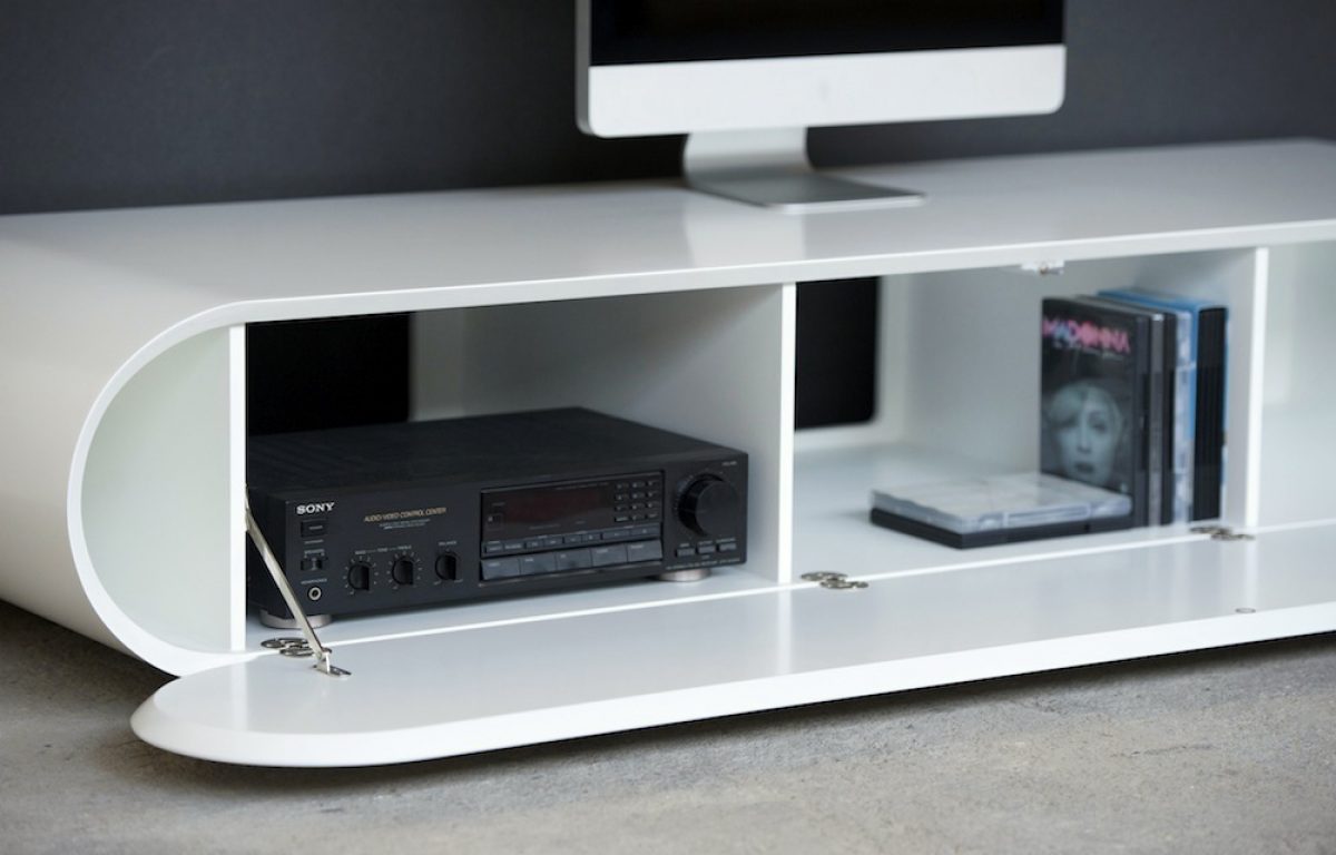 Design TV Meubel Pure in hoogglans wit van RKNL Meubelstudio